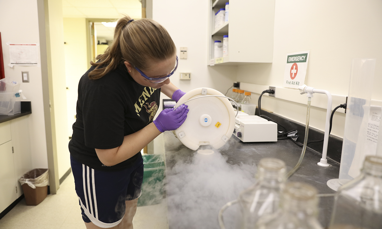 Moffet '21 Conducts Apple Research