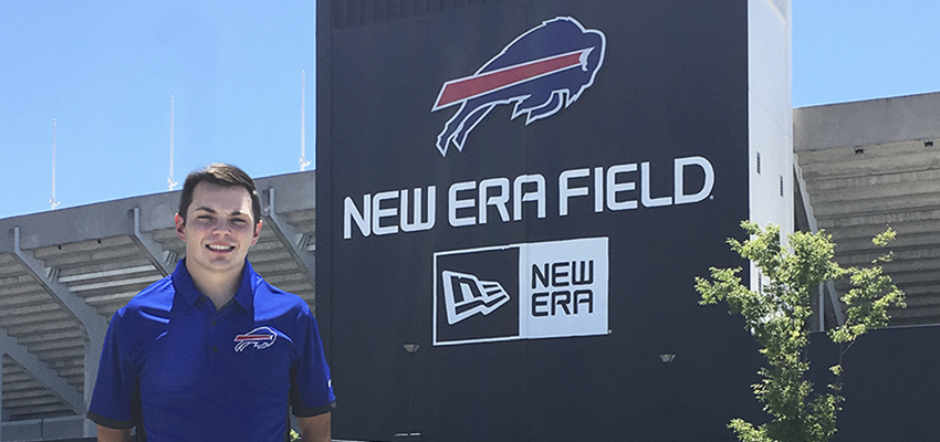 Moore '17 Lands Internship with Buffalo Bills