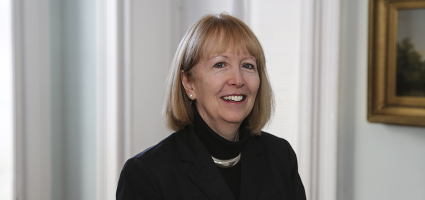 Mary Gearan Earns Harvard Award for Advising and Support
